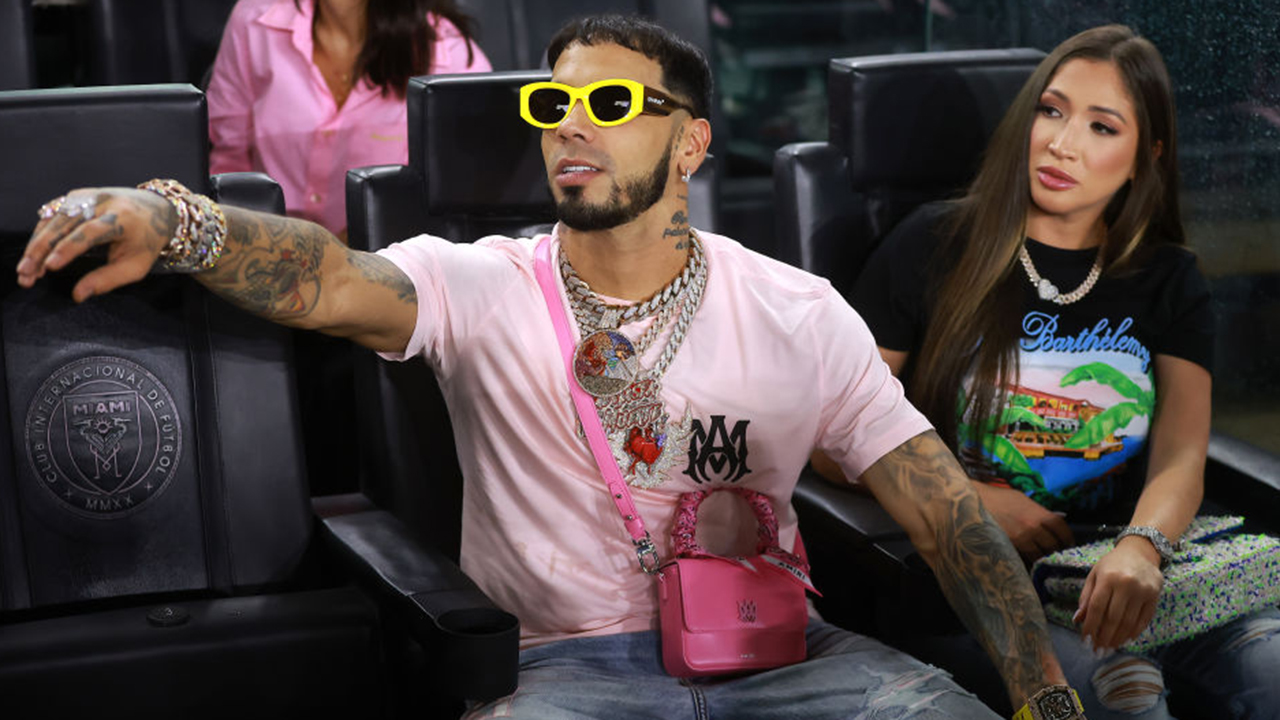 Anuel AA celebró su cumpleaños fuera de su cama de enfermo y luciendo ...